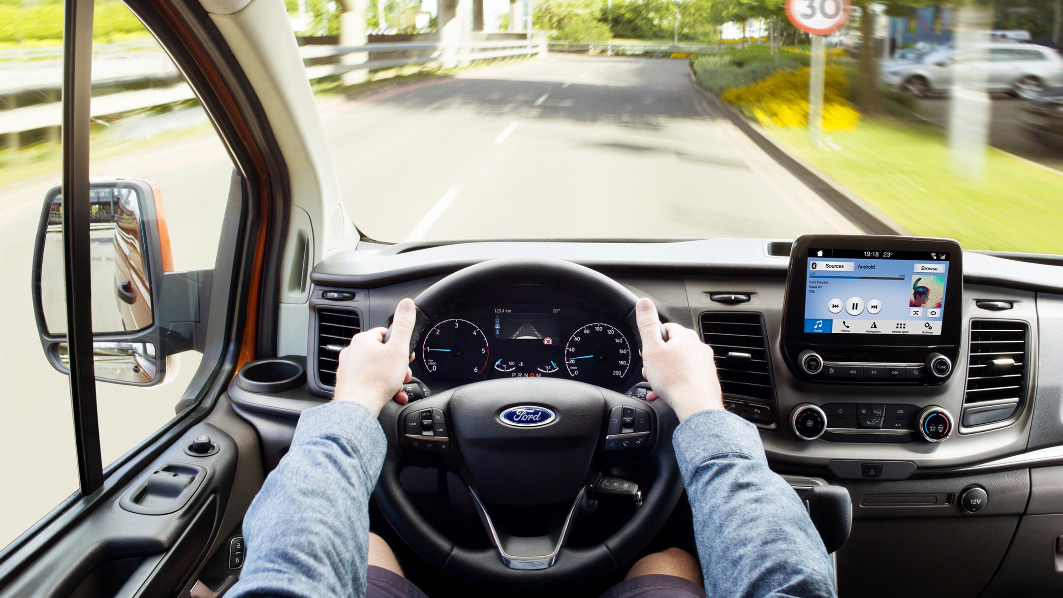 Ford Transit Custom Features, Technology & Capacity | Ford UK